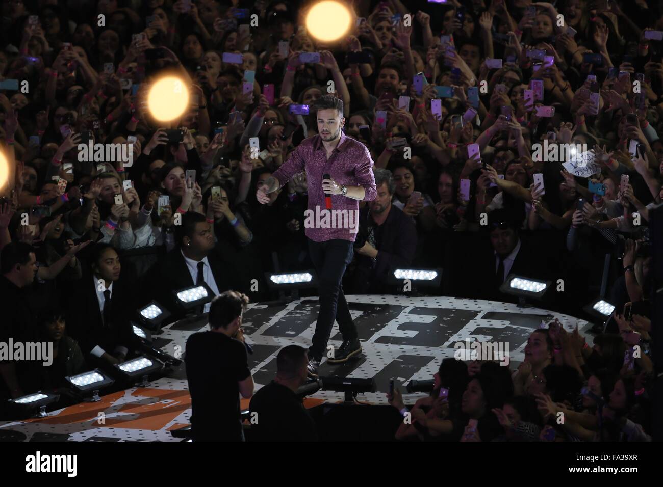 One Direction seen performing live Hollywood Boulevard for Jimmy Kimmel ...