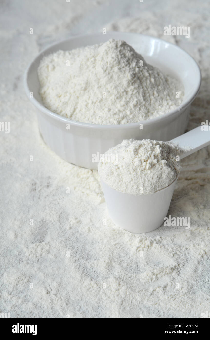 Flour dust cake hi-res stock photography and images - Alamy
