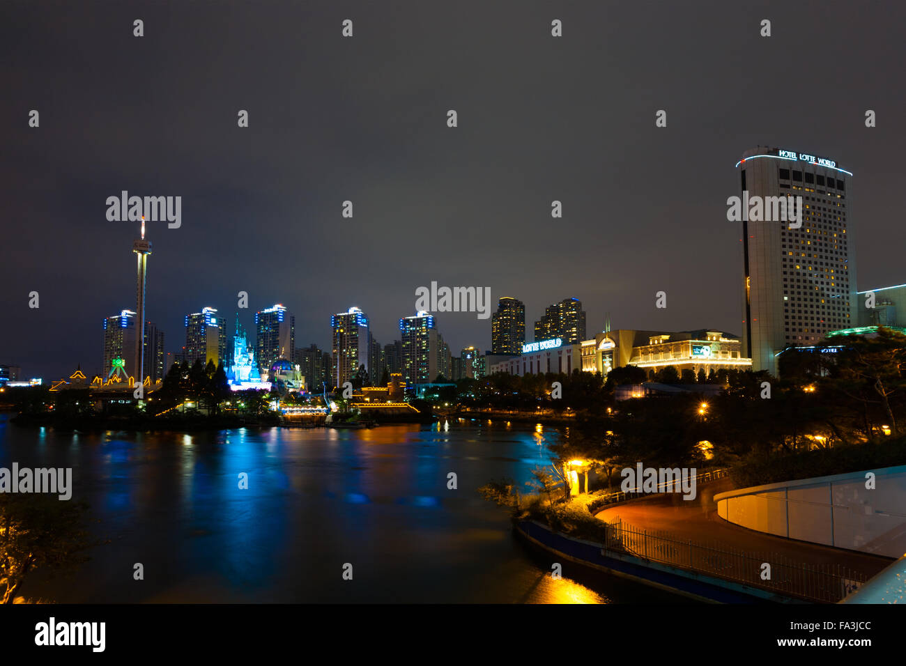 High rise apartments, condominiums surround Lotte World amusement park ...