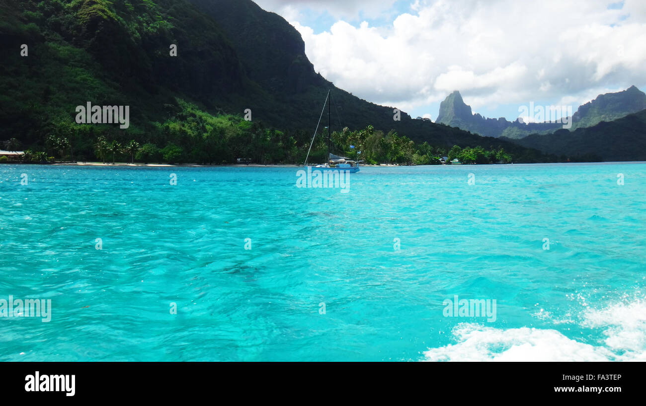 View moorea from cruise hi-res stock photography and images - Alamy