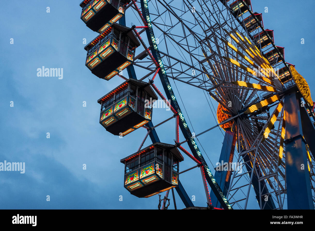 Berlin, Old ferris wheel with painted pods at Weihnachtszeit German ...