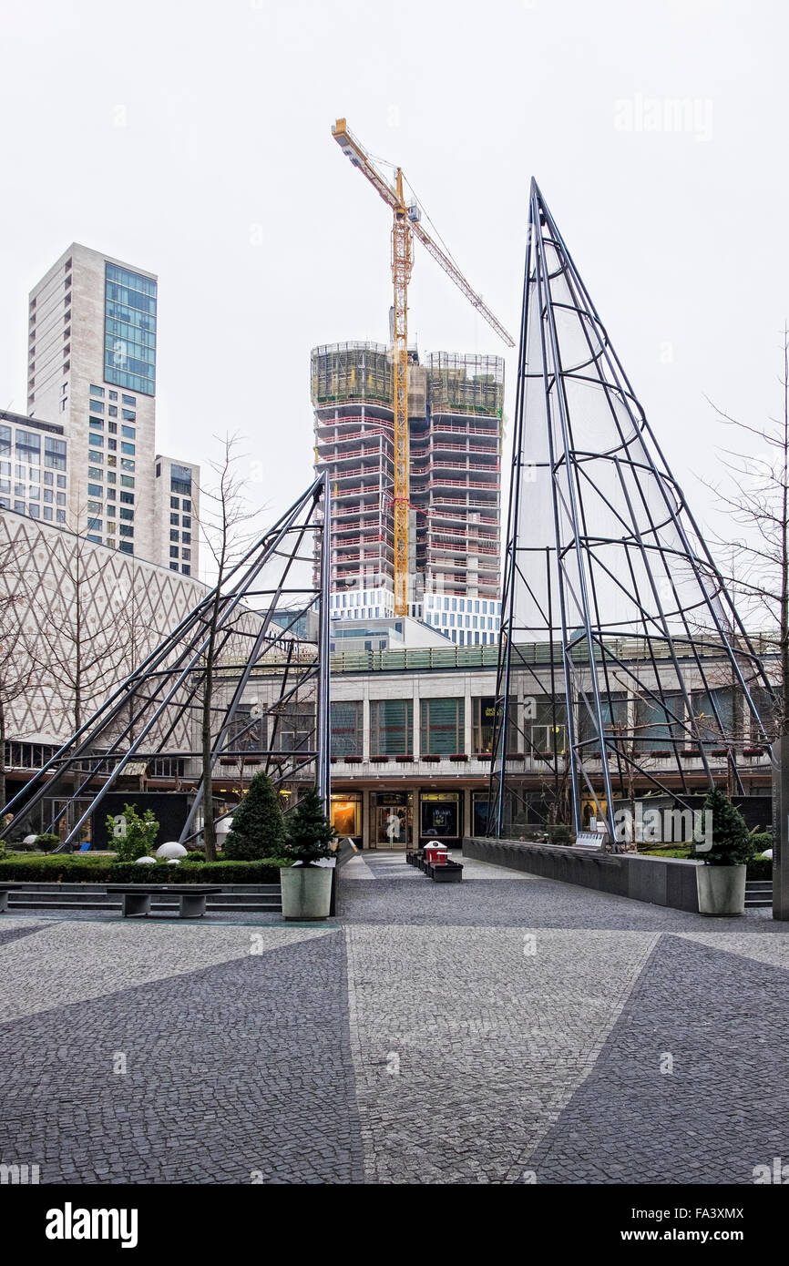 Prism shape building hi-res stock photography and images - Alamy