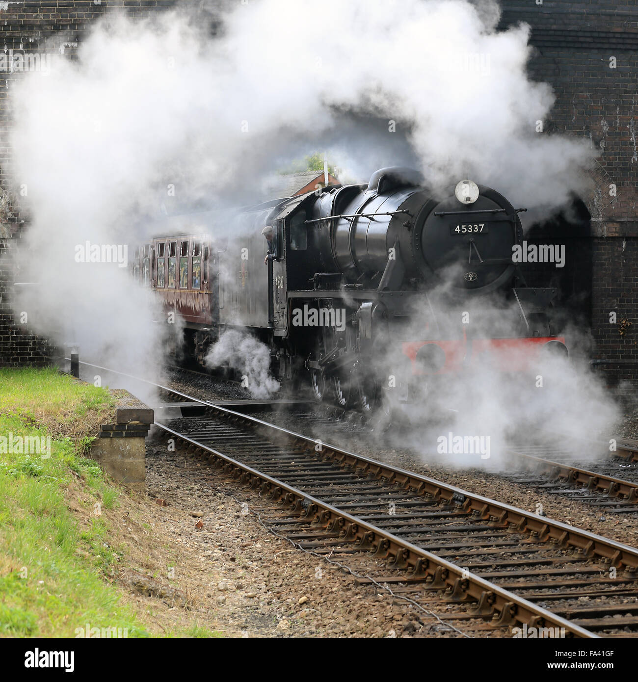 Lms stanier class 5 4 6 0 locomotive hi-res stock photography and ...