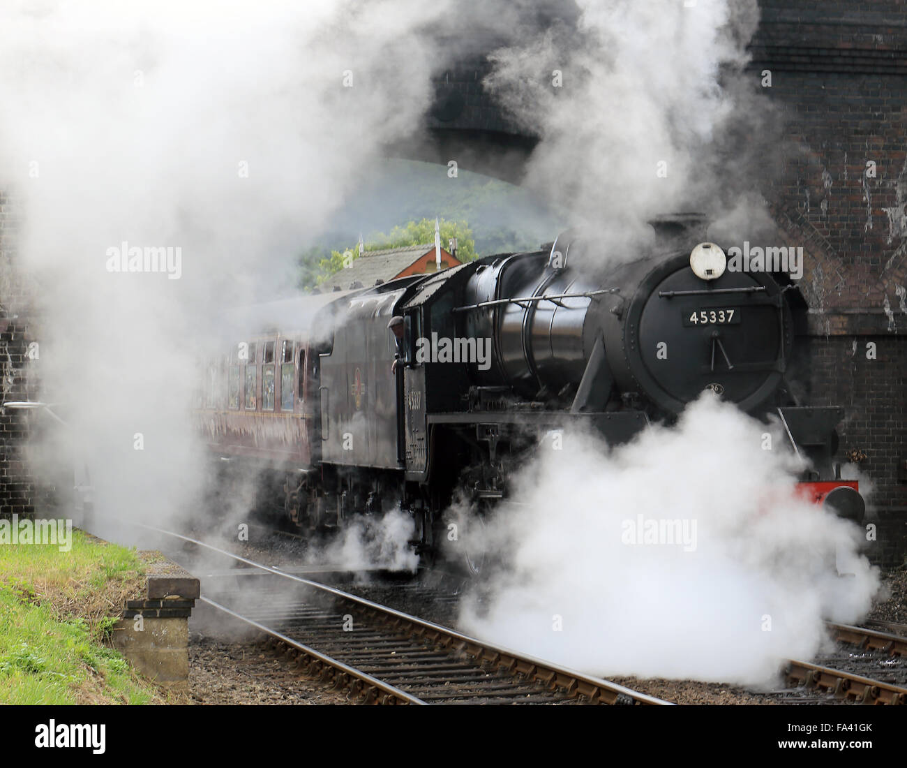 Lms stanier class 5 4 6 0 locomotive hi-res stock photography and ...