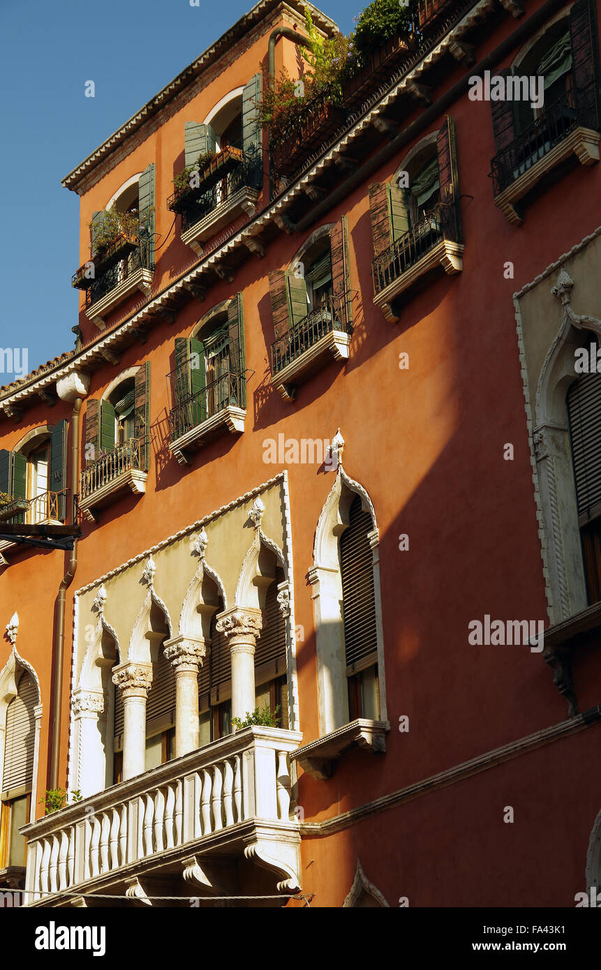 Venice Italy, small house with Gothic windows Stock Photo - Alamy
