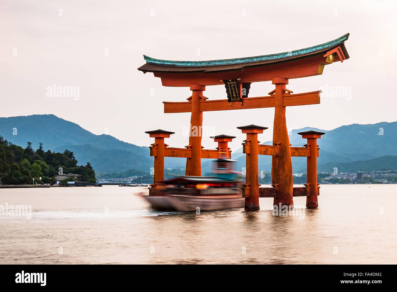 Itsukushima floating tori gate hi-res stock photography and images - Alamy