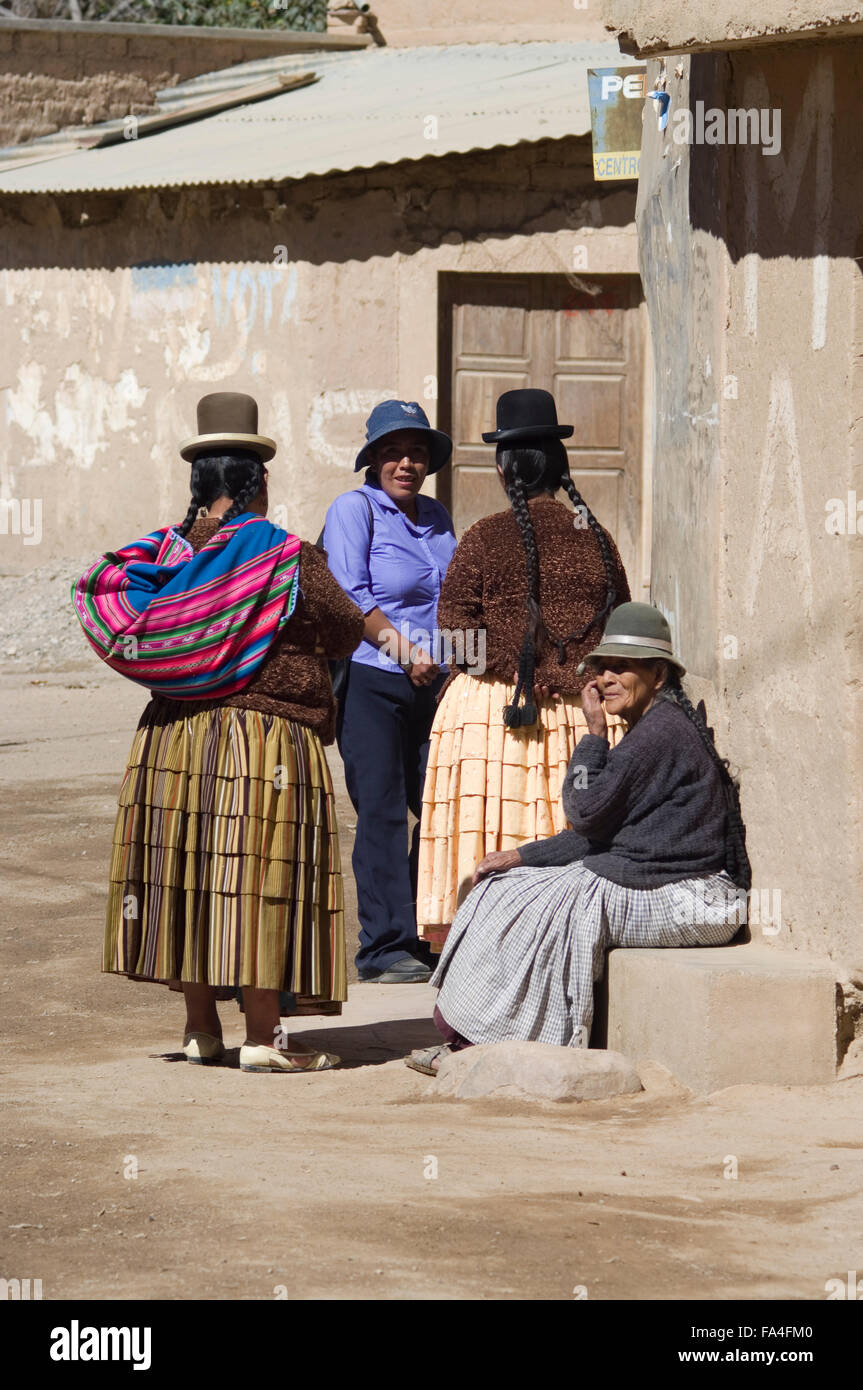 Pollera dress hi-res stock photography and images - Alamy
