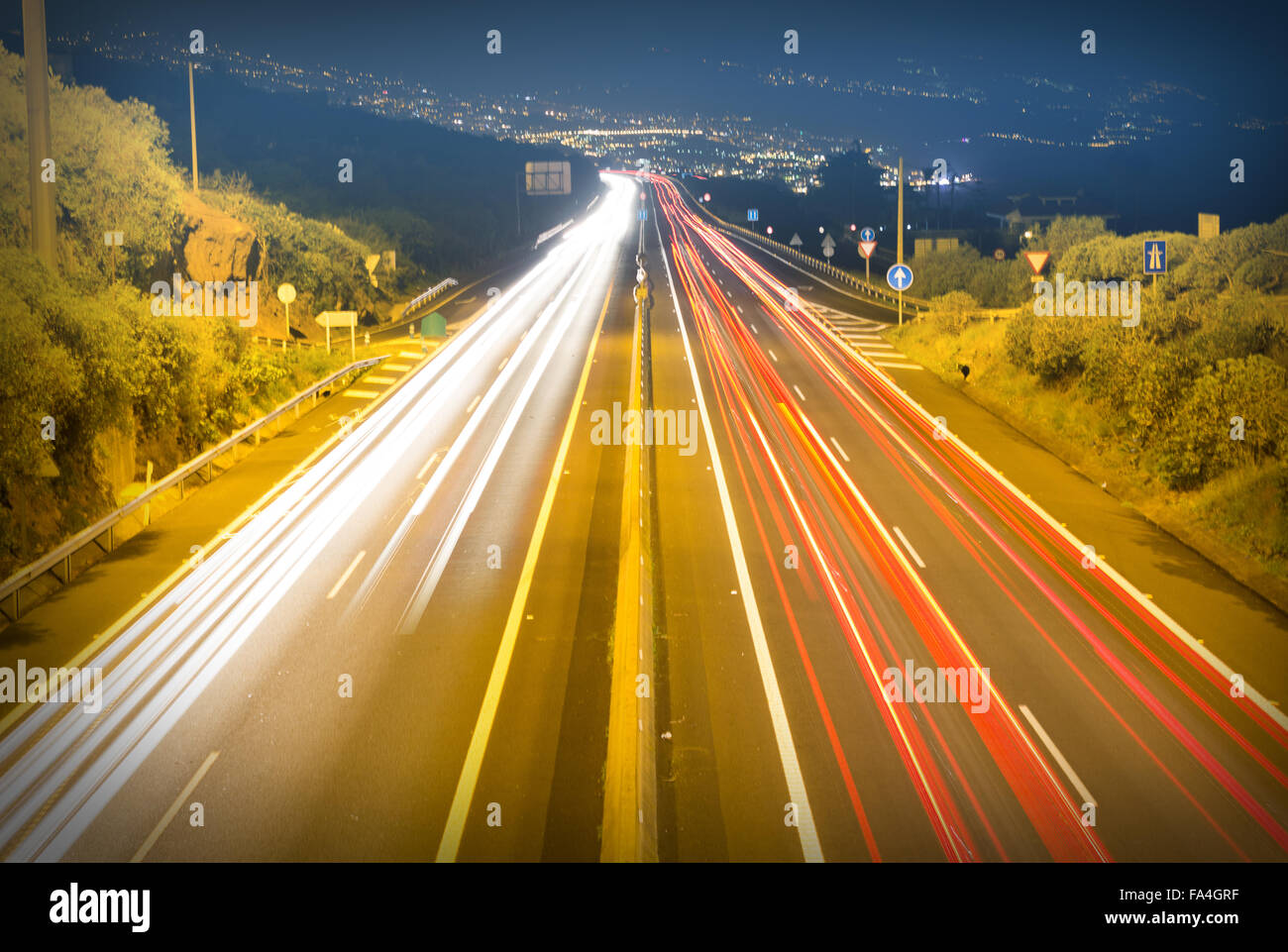 Line of street lights hi-res stock photography and images - Alamy