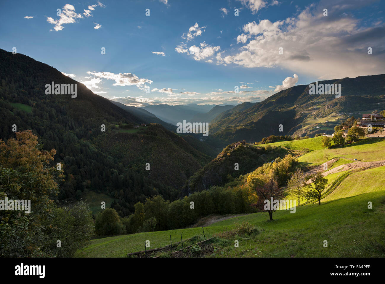 Mountain range scenic sky awe hi-res stock photography and images - Alamy