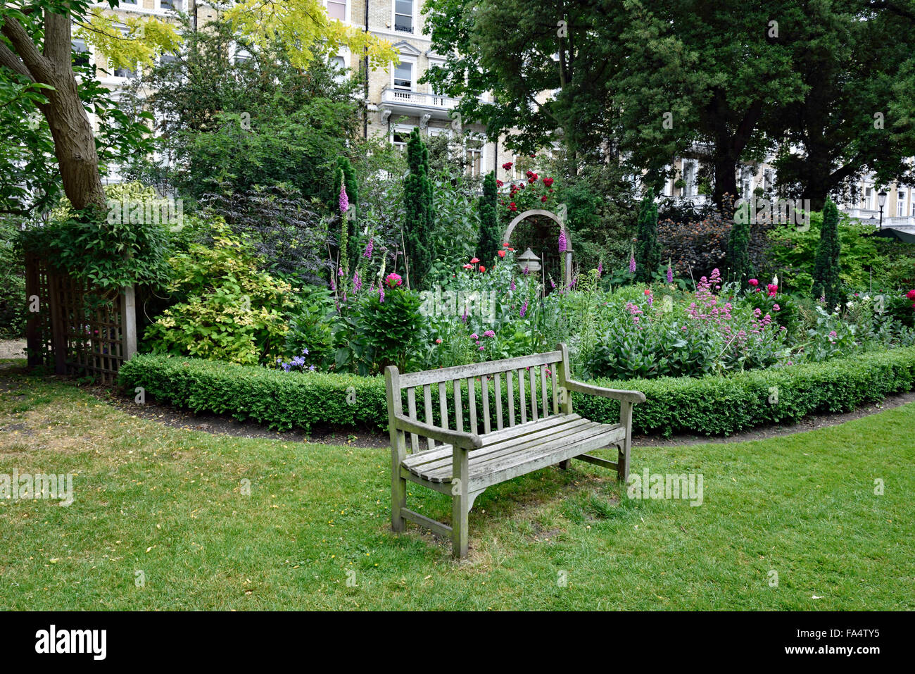 Queens gate london hi-res stock photography and images - Alamy