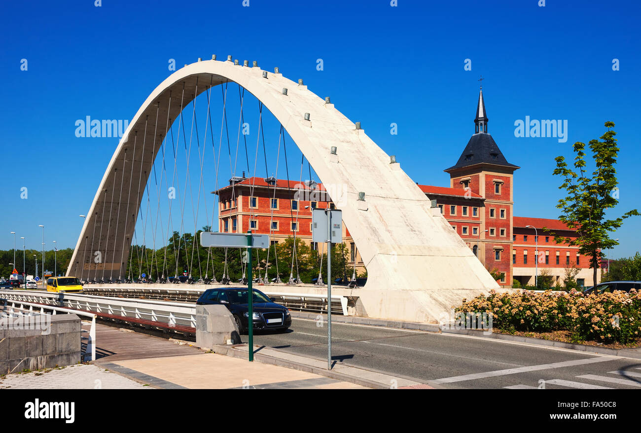 Pamplona bridge over arga river hi-res stock photography and images - Alamy