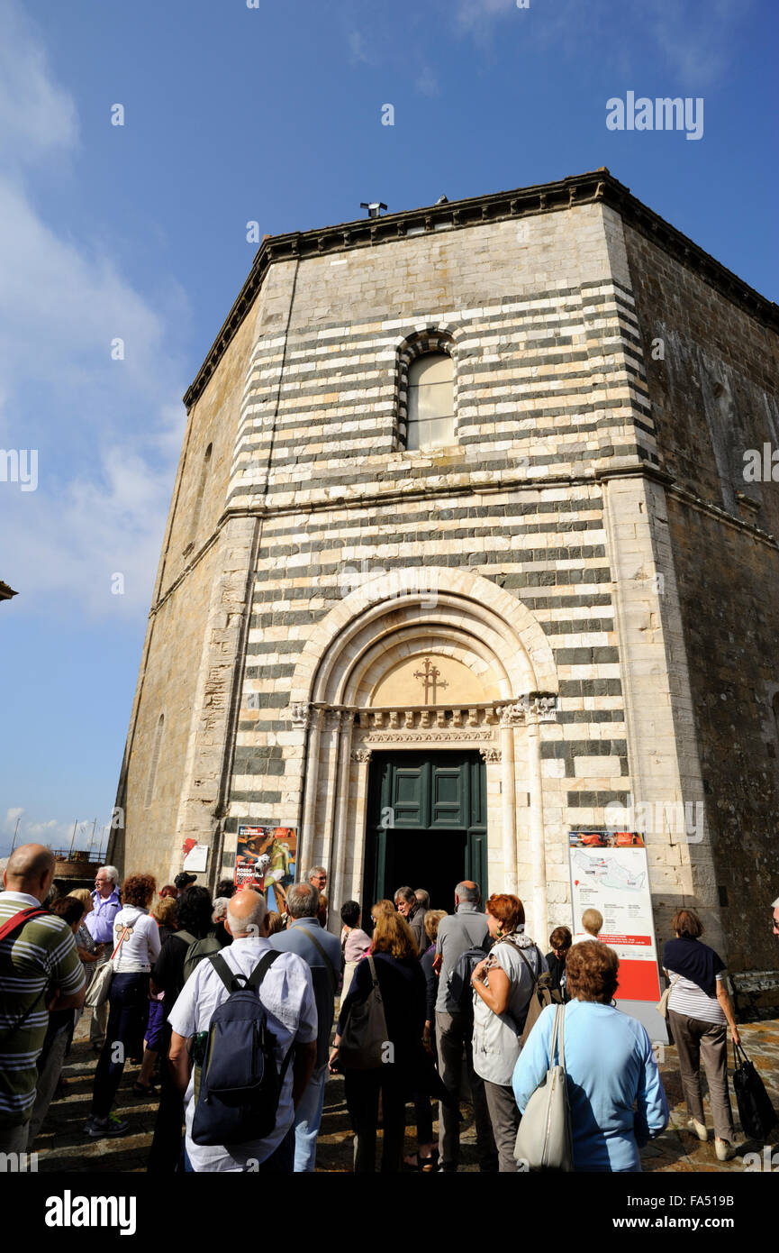 The romanesque baptistry hi-res stock photography and images - Alamy