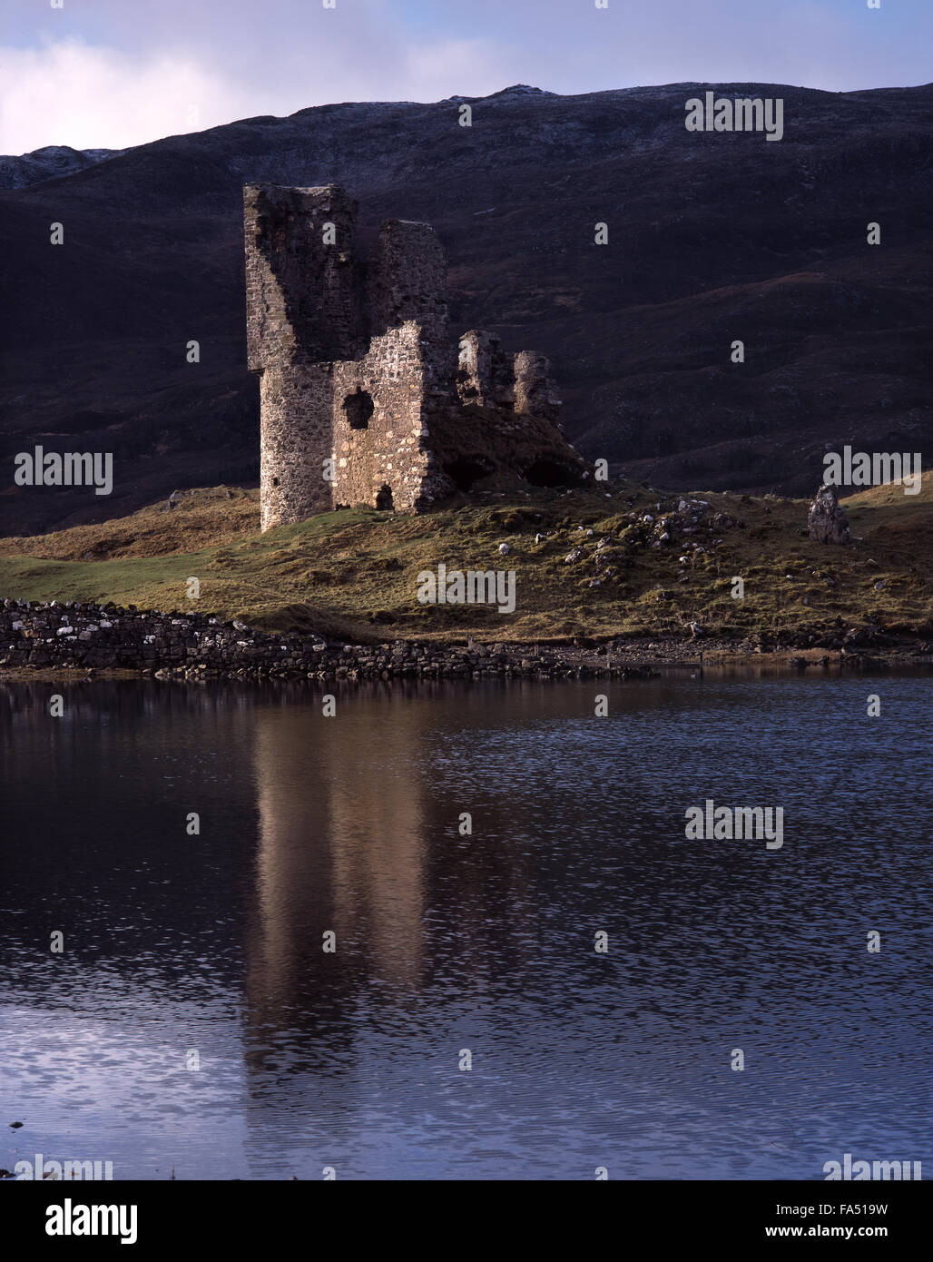 Ardvreck Castle on the shores of Loch Assynt, Northwest highlands of ...