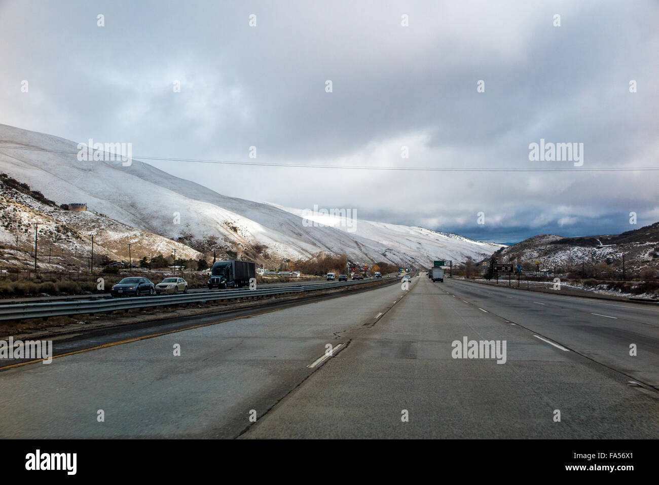 Interstate 5 in the Tejon Pass also known as The Grapevine in December ...