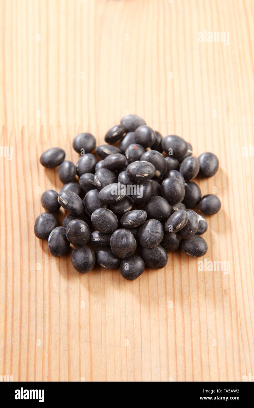 small handful of black beans Stock Photo - Alamy