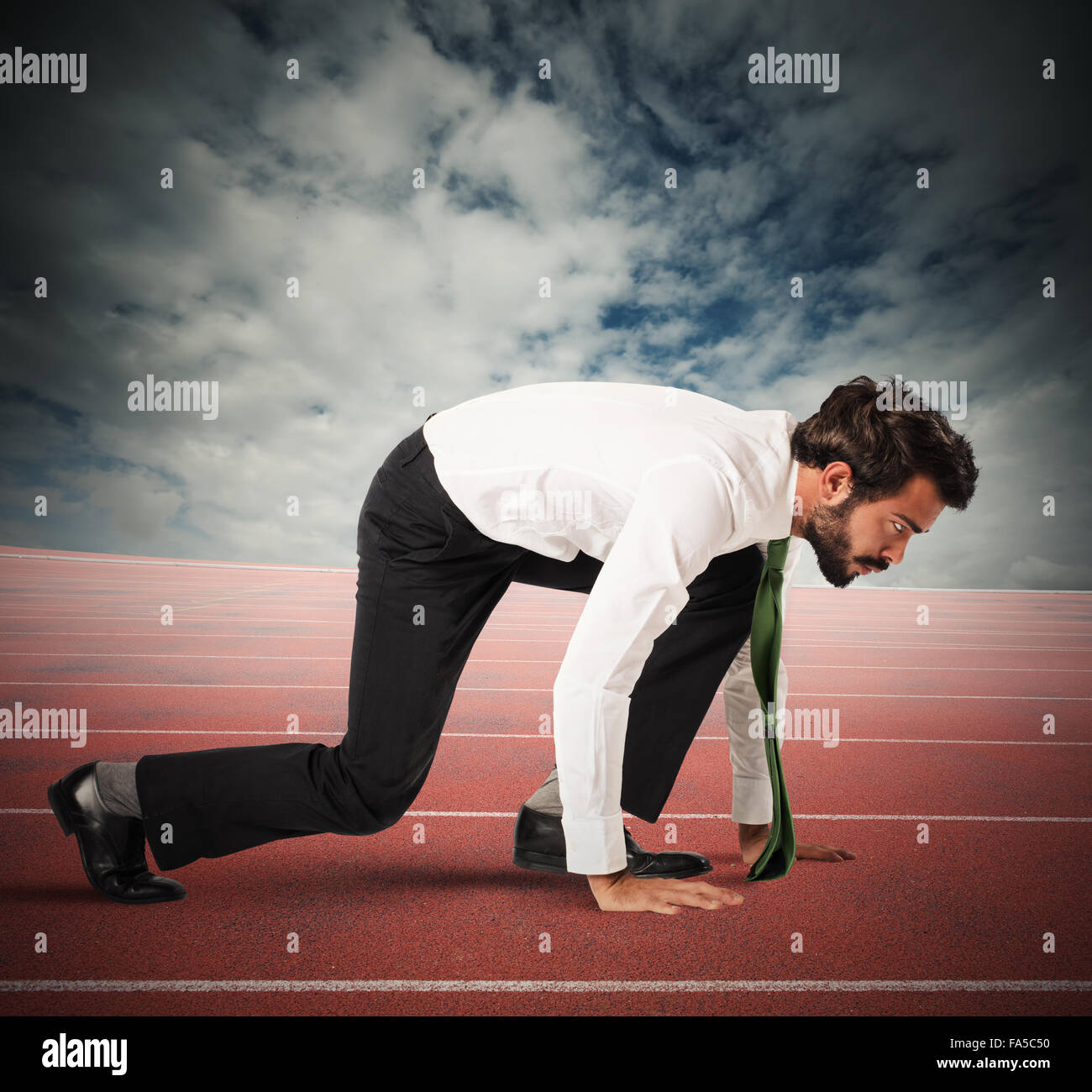 Beginning the race hi-res stock photography and images - Alamy