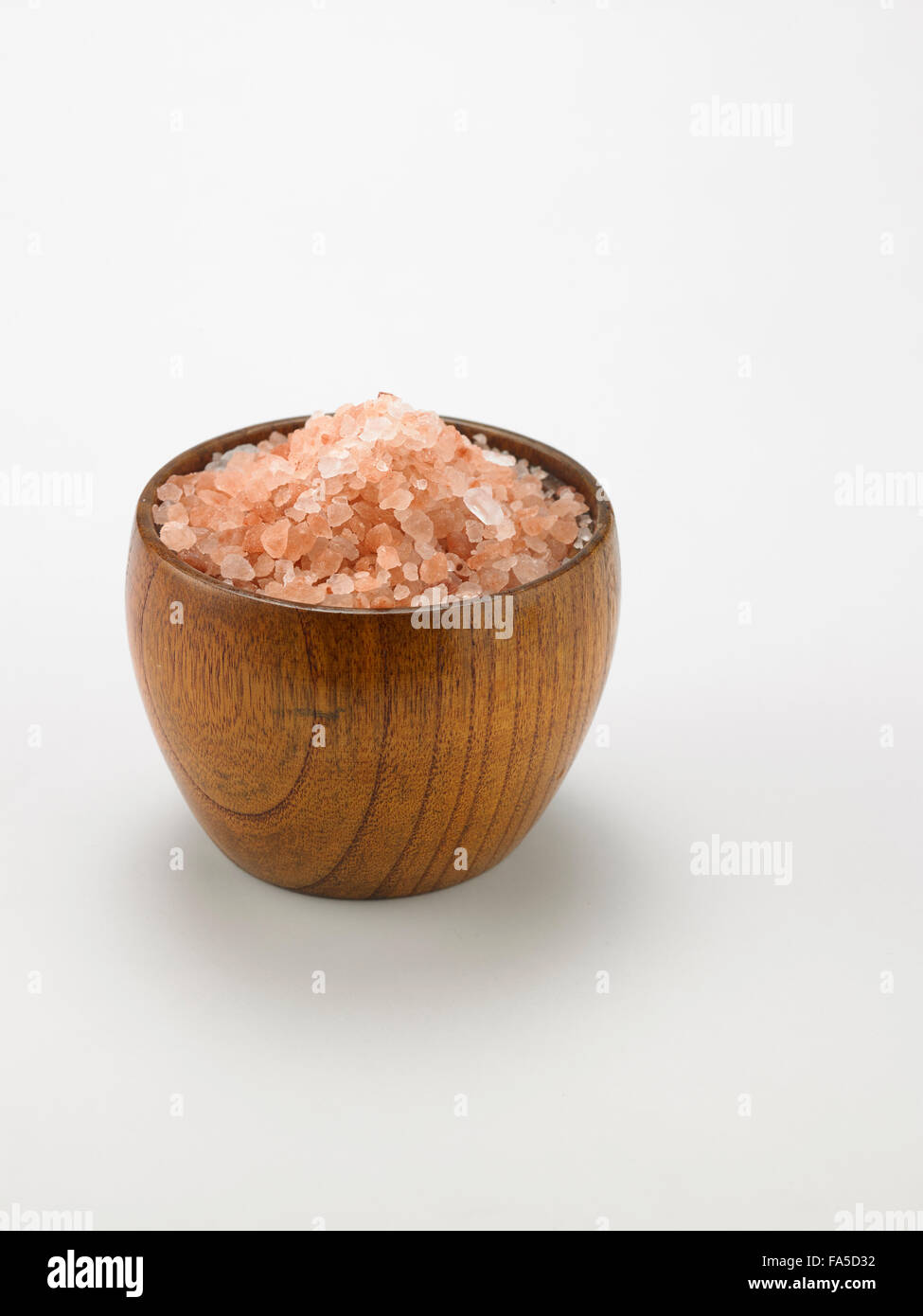himalayan pink salt in the container Stock Photo - Alamy