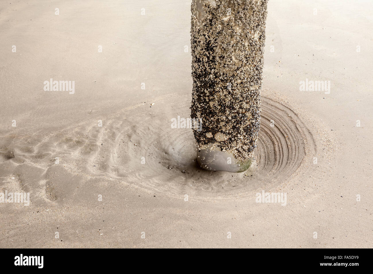 Pole in sea hi-res stock photography and images - Alamy