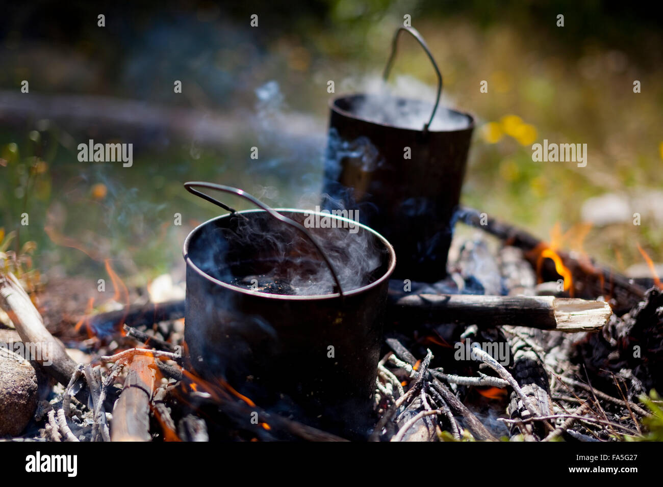 Campfire outback australia hi-res stock photography and images - Alamy