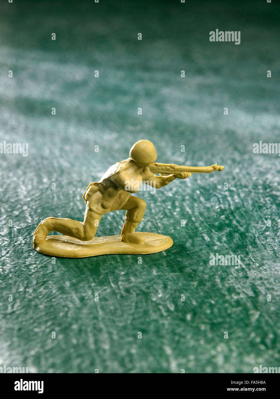 Plastic army soldiers hi-res stock photography and images - Alamy