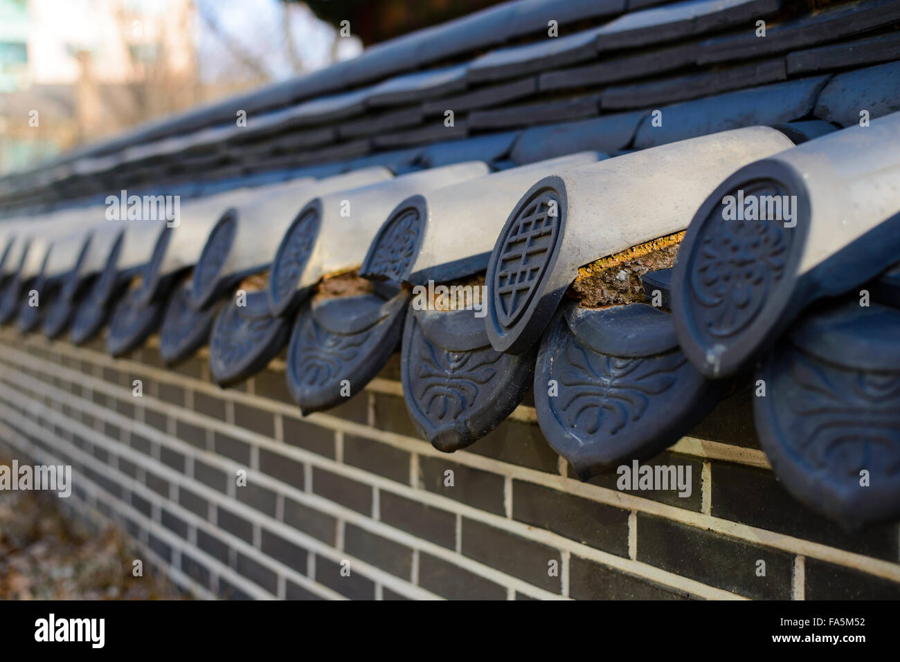 Traditional korea roof Stock Photo - Alamy