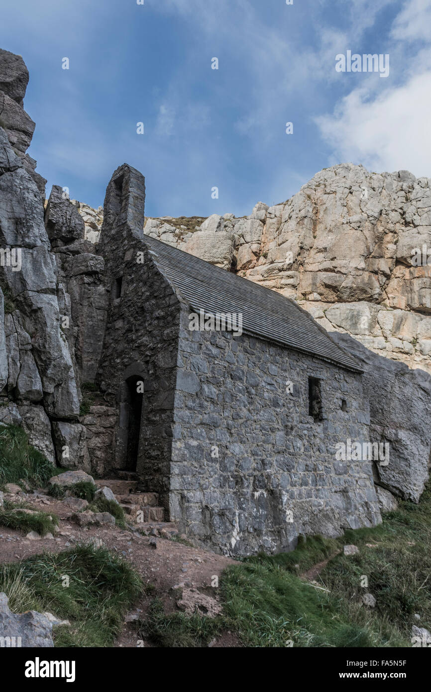 St Govan’s Chapel, a Historic Cliffside Hermitage Overlooking the ...