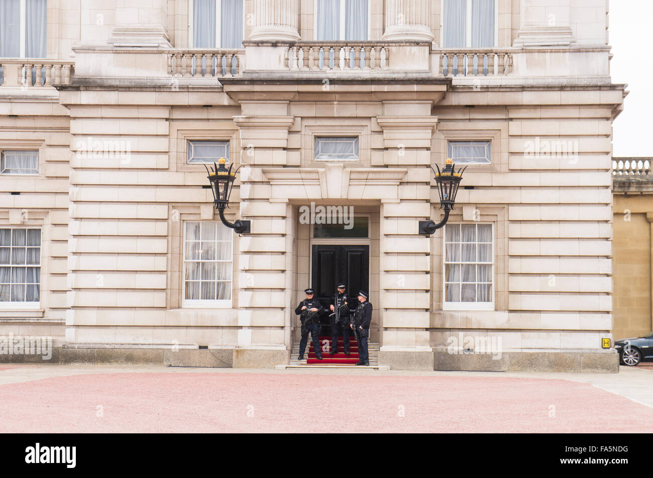Metropolitan Police, policeman, officer Stock Photo - Alamy