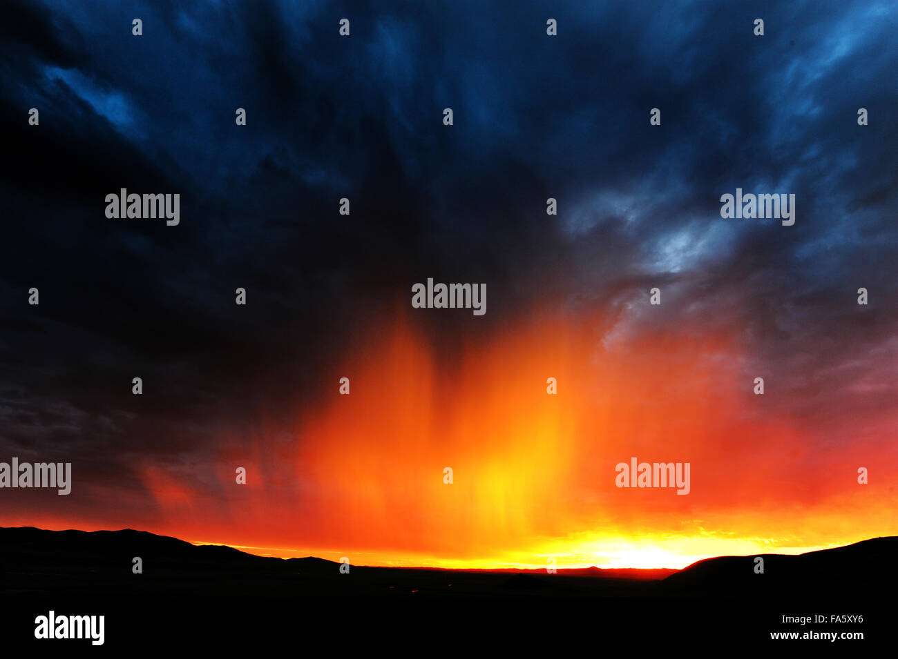 Aurora cloud hi-res stock photography and images - Alamy