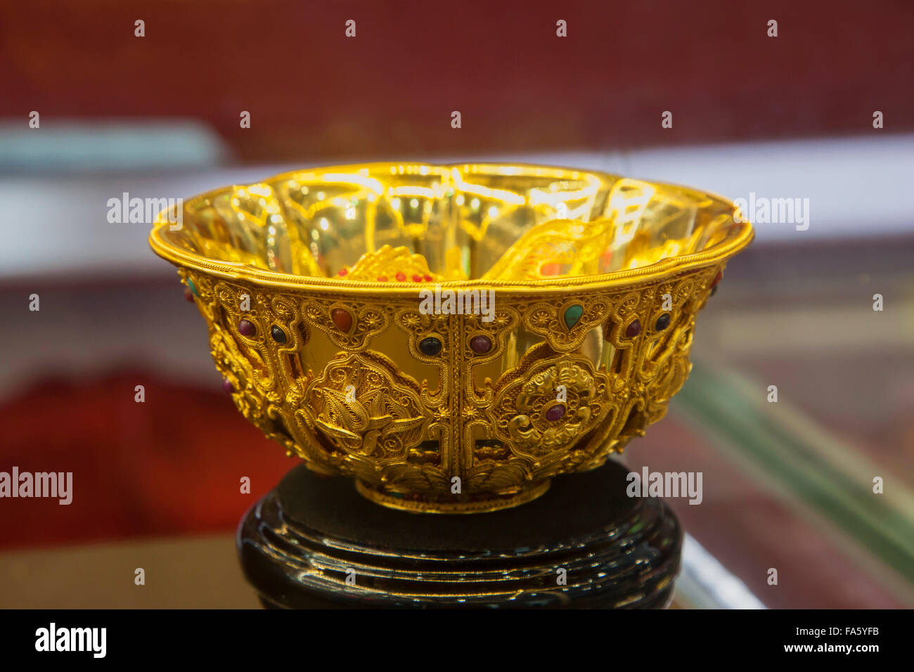 The gold vessel Stock Photo - Alamy