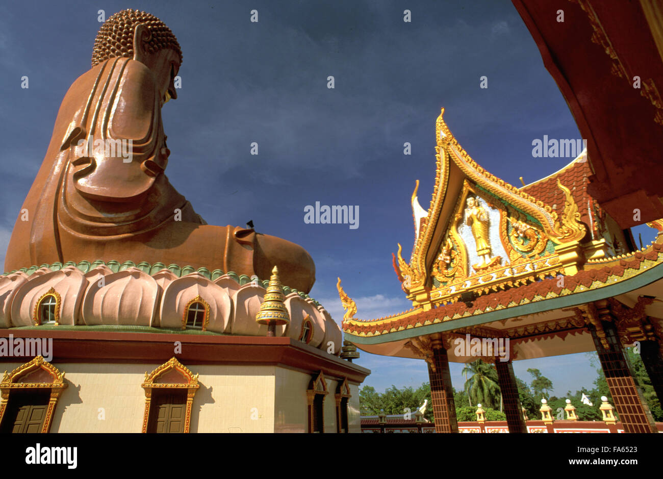 Wat Machimmaram Sitting Buddha, Wat Machimmaram Temple, Kelantan ...