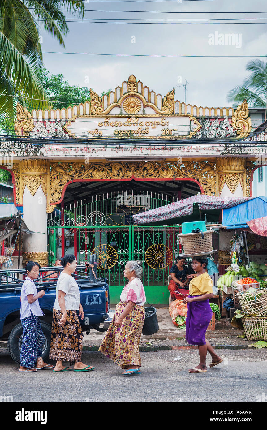 street market in yangon myanmar outside buddhist burmese temple Stock ...