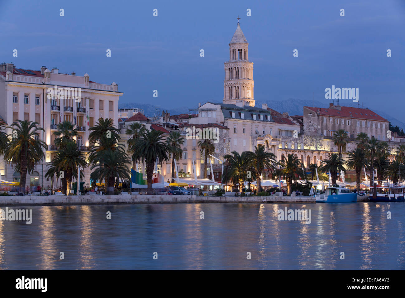 Foreground and sunset hi-res stock photography and images - Alamy