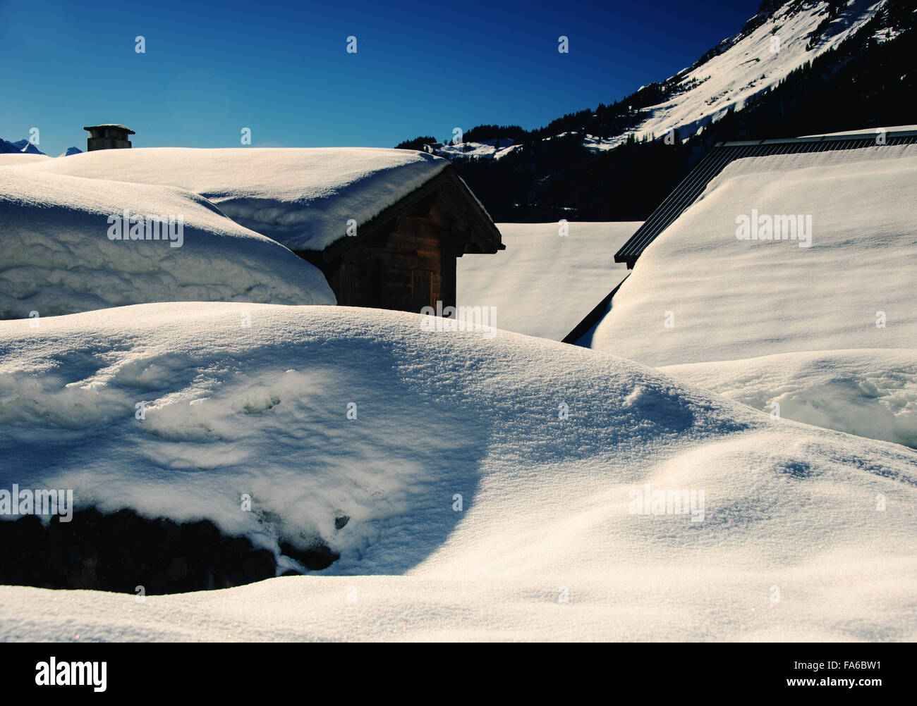 Rooftops snow hi-res stock photography and images - Alamy
