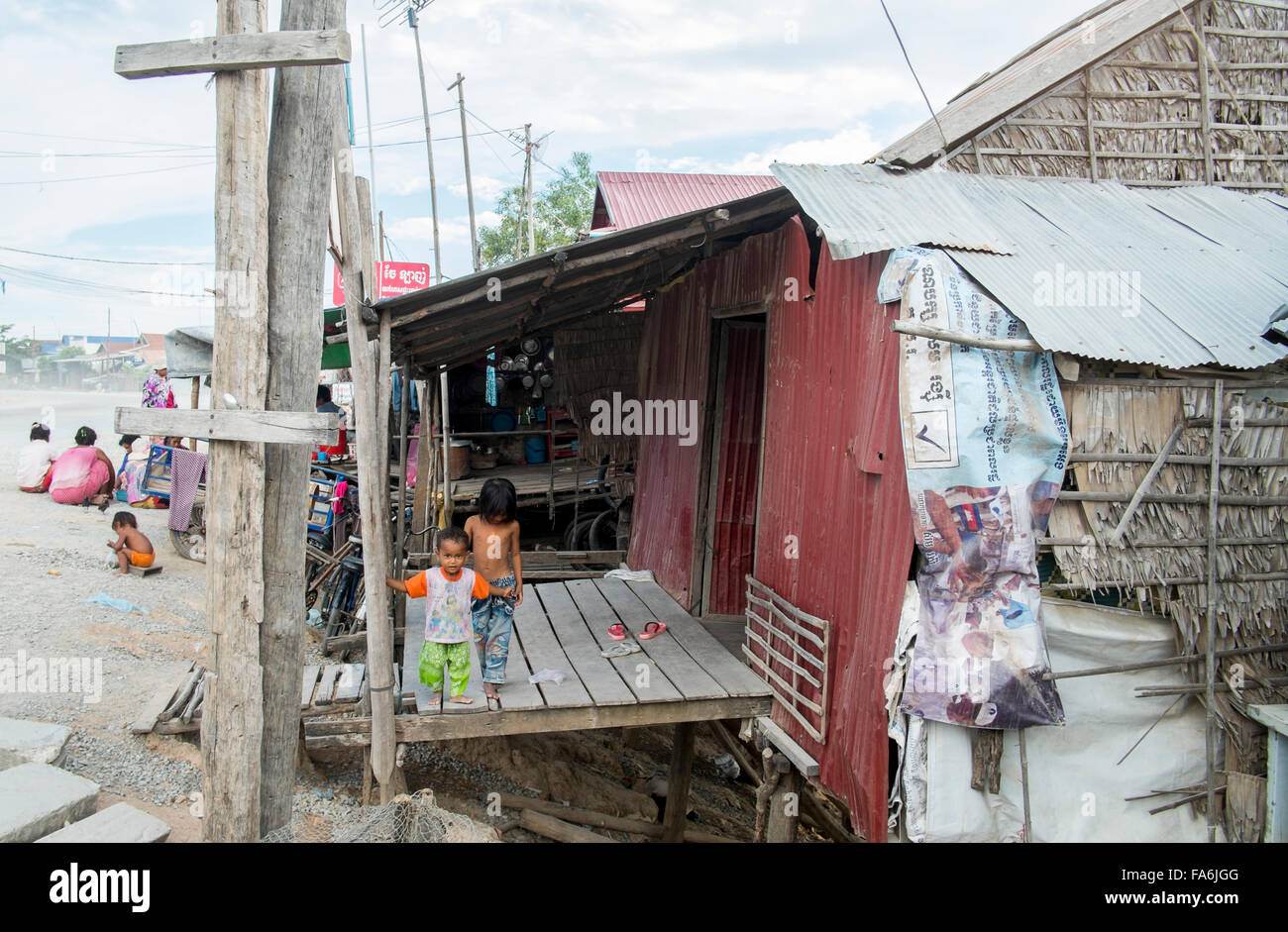 Roadside houses hi-res stock photography and images - Alamy