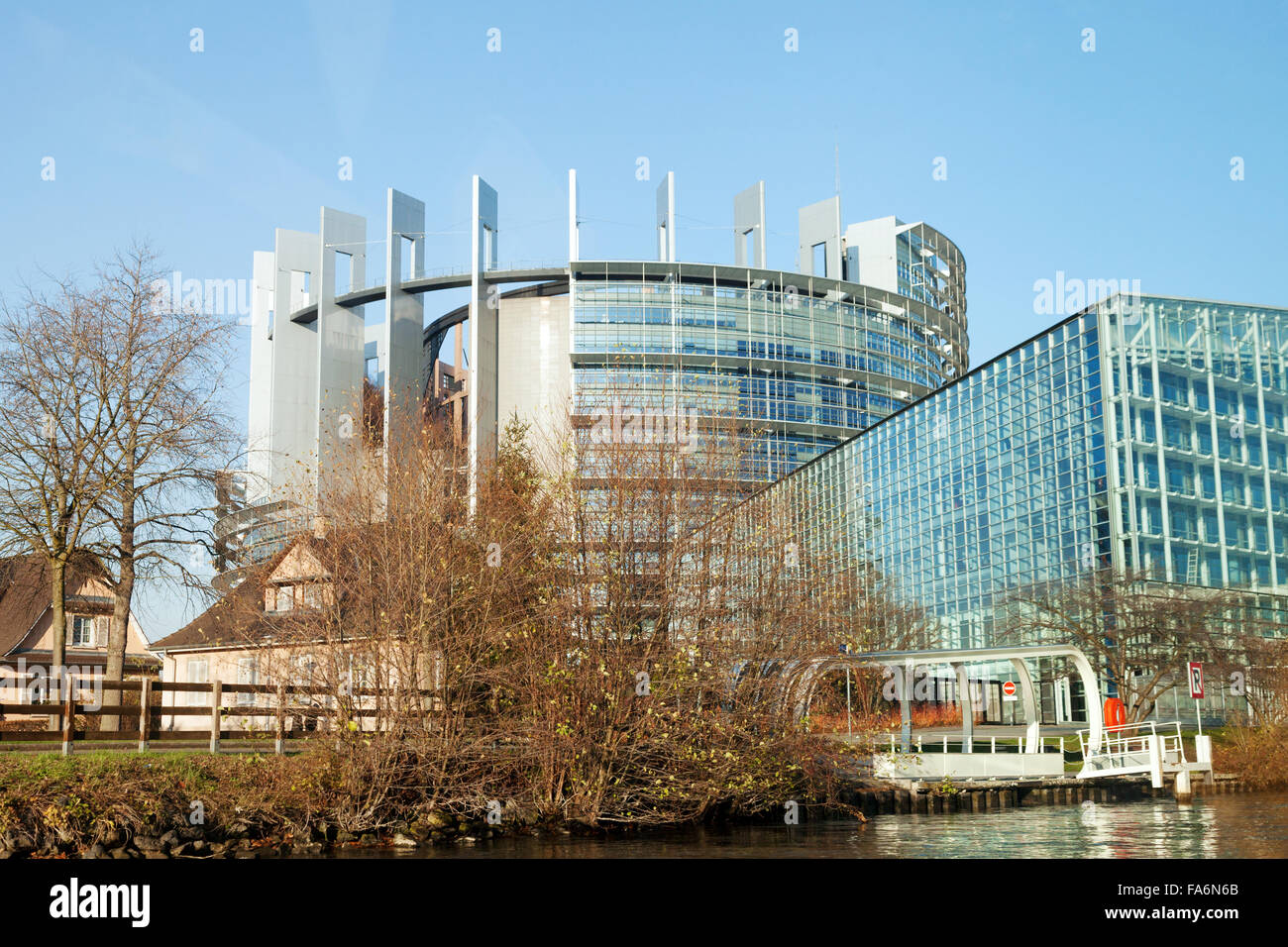 Eu parliament buildings hi-res stock photography and images - Alamy