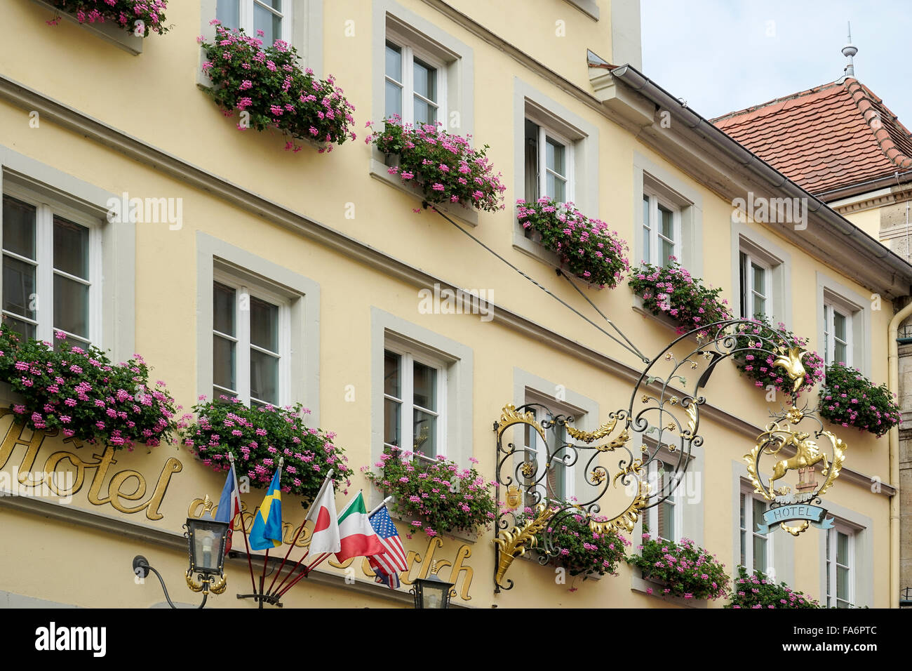 Haning sign hi-res stock photography and images - Alamy