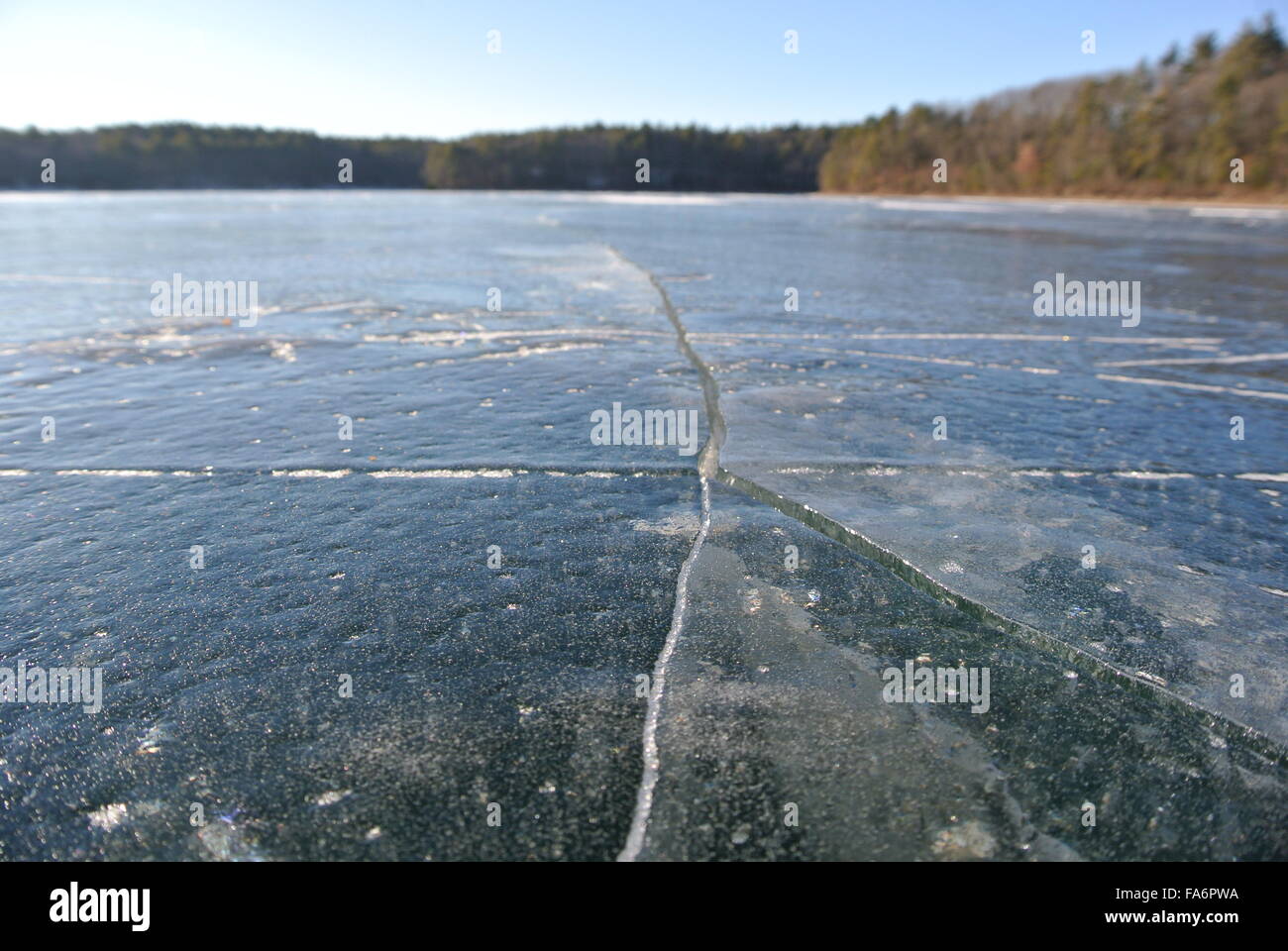 Cracked ice on pond hi-res stock photography and images - Alamy