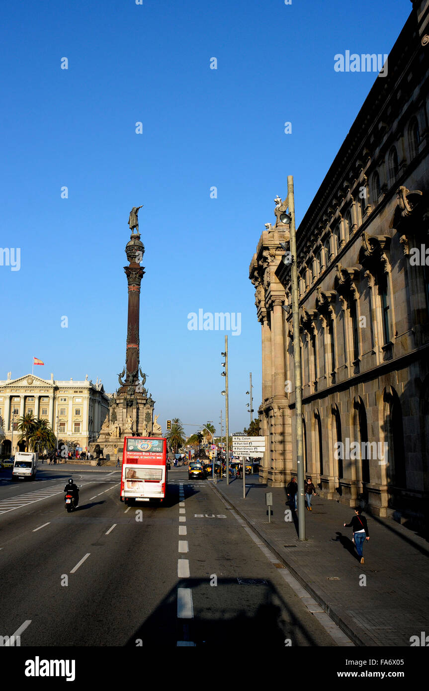 Barcelona Colon monument Stock Photo - Alamy