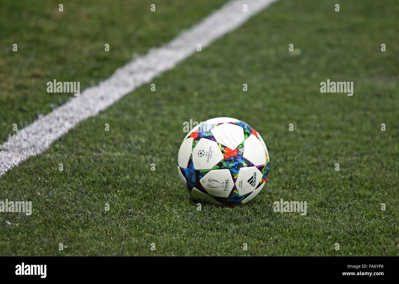 Uefa champions league ball hi-res stock photography and images - Alamy