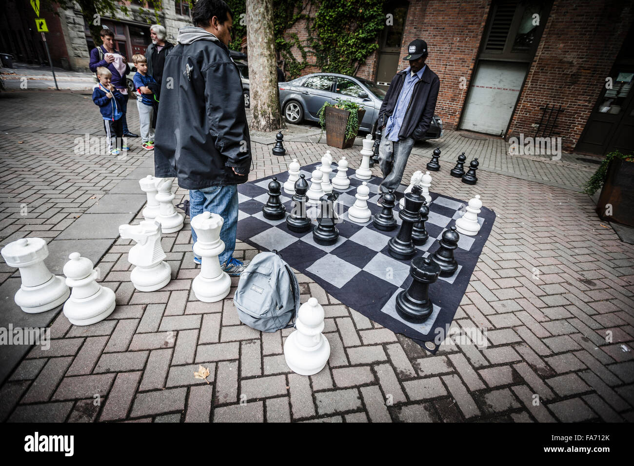 Big outdoor chess set hi-res stock photography and images - Alamy