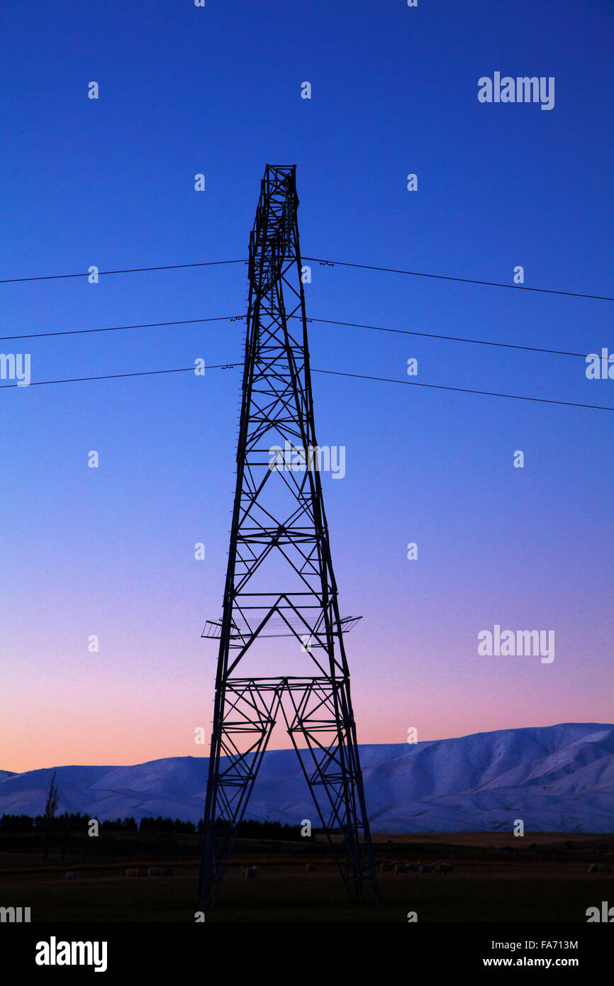 Electricity pylon pylons mountain hi-res stock photography and images ...