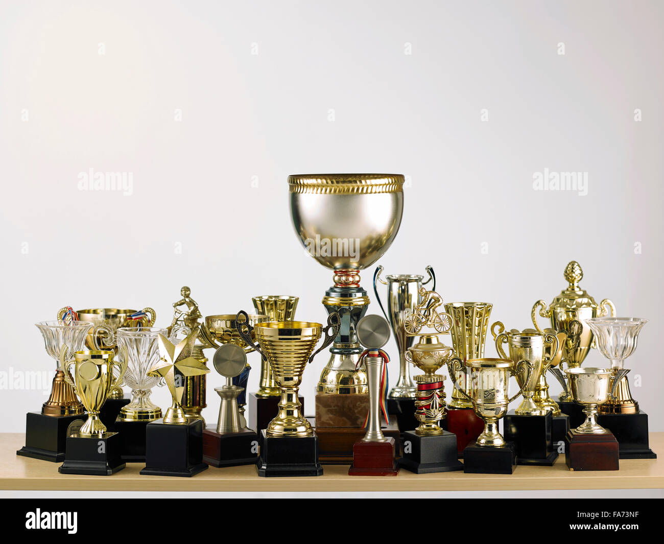 Ceremony awarding trophy winners hi-res stock photography and images ...