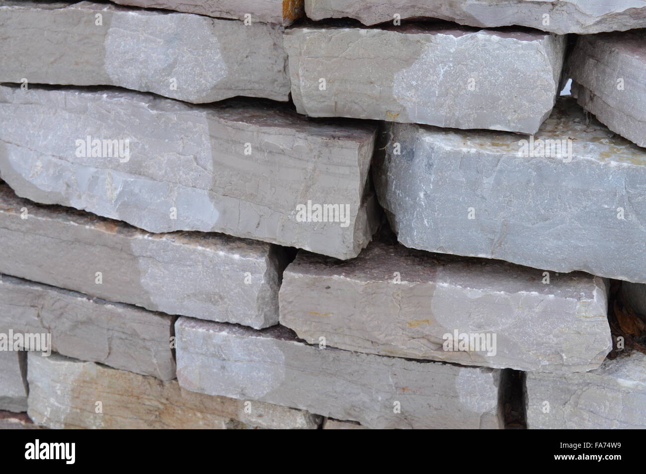 Water running down the rock wall Stock Photo - Alamy