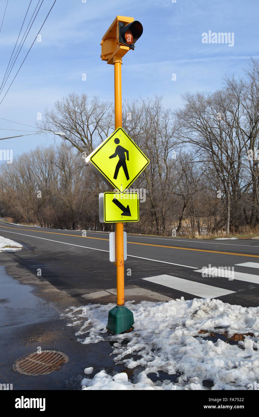 Figure crossing the road hi-res stock photography and images - Alamy