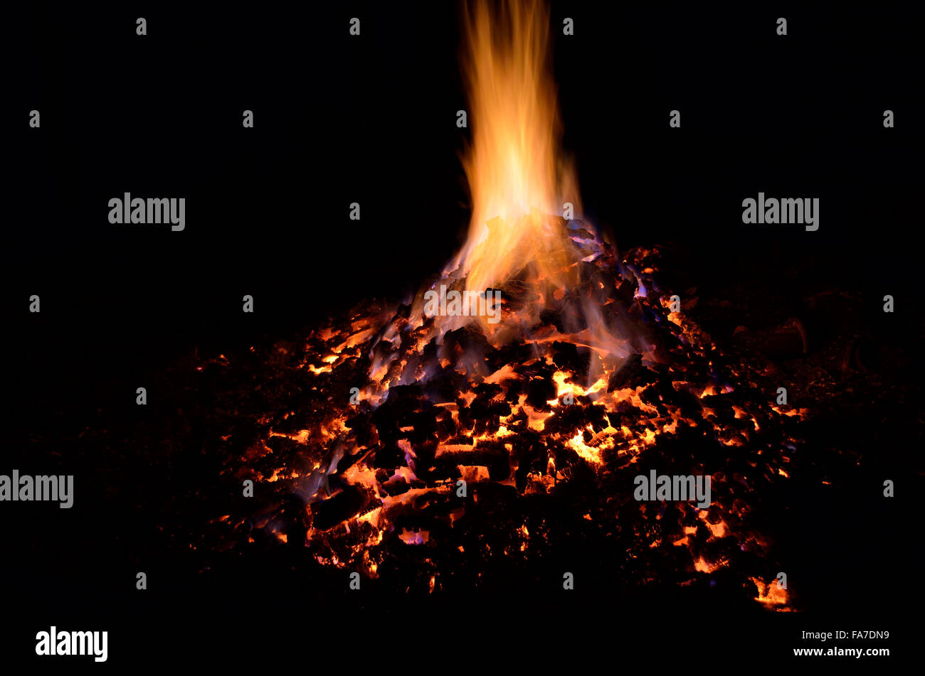 Ember detail hi-res stock photography and images - Alamy