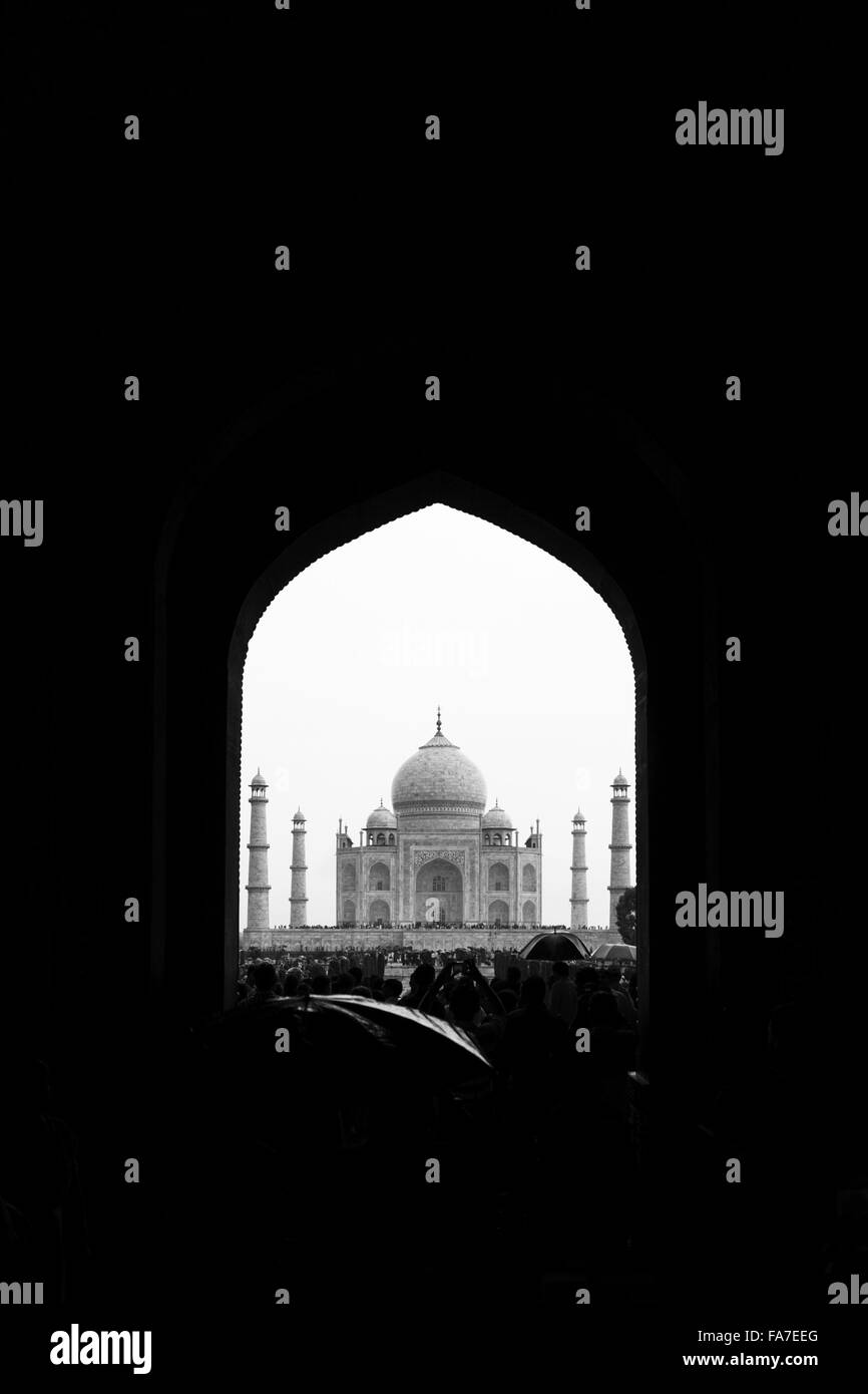 Taj Mahal - a view from the main gate Stock Photo - Alamy
