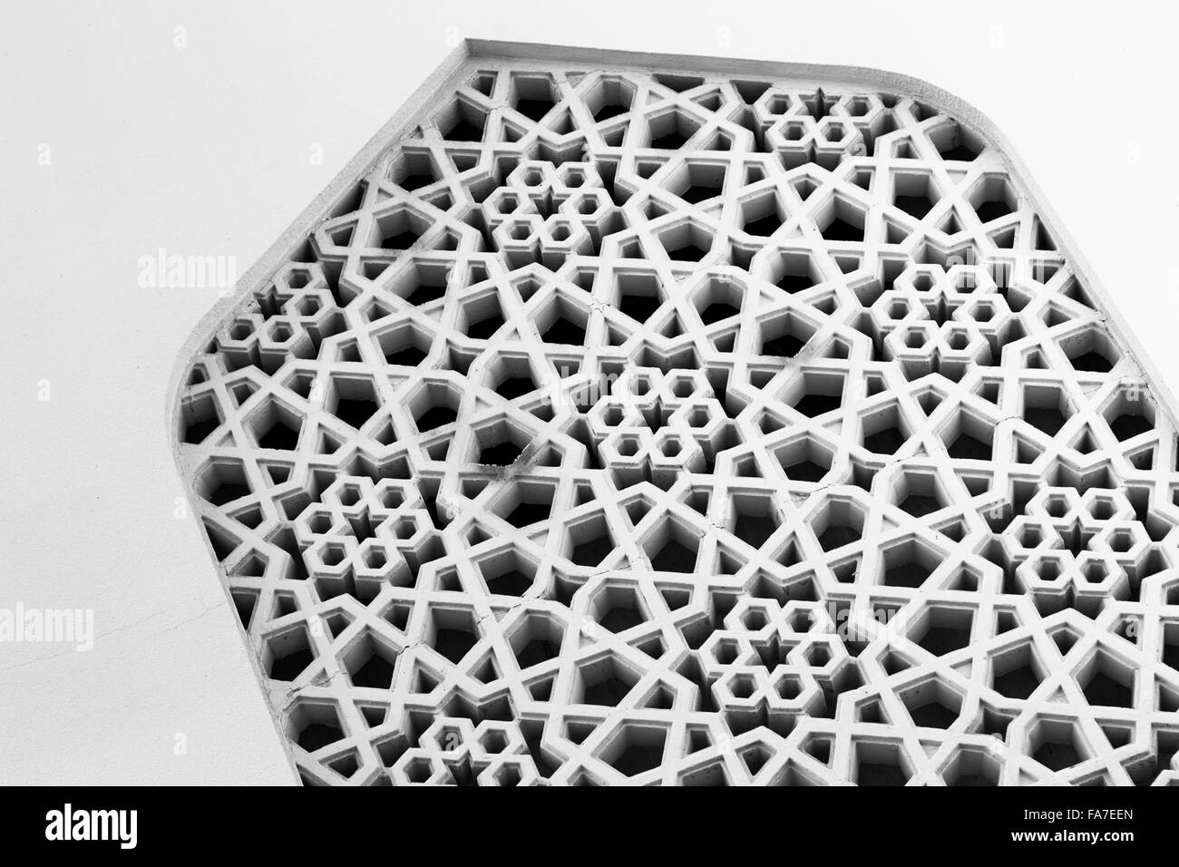 Lattice pattern islamic geometric hi-res stock photography and images ...