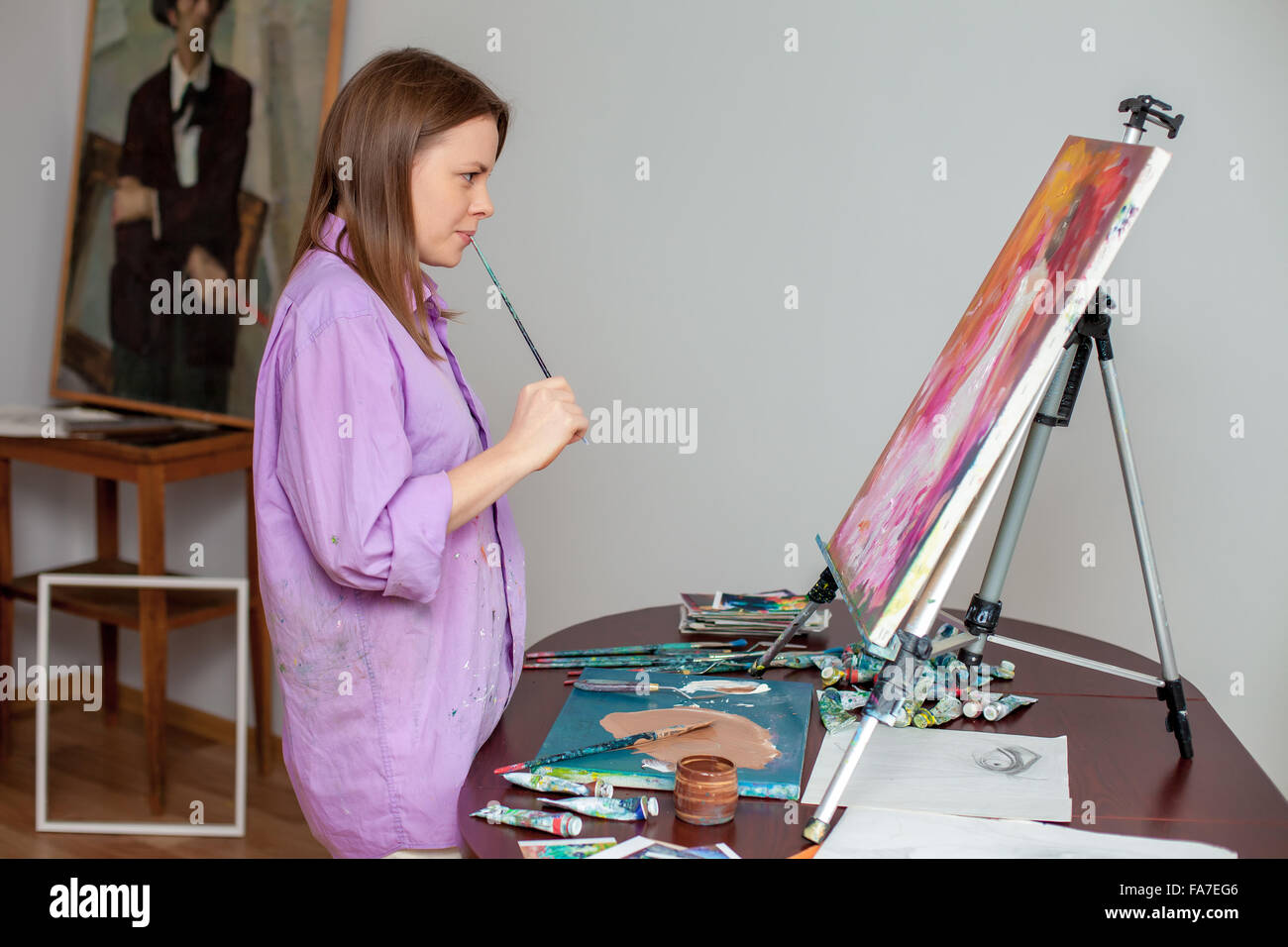 Creative artist for drawing in the studio Stock Photo - Alamy
