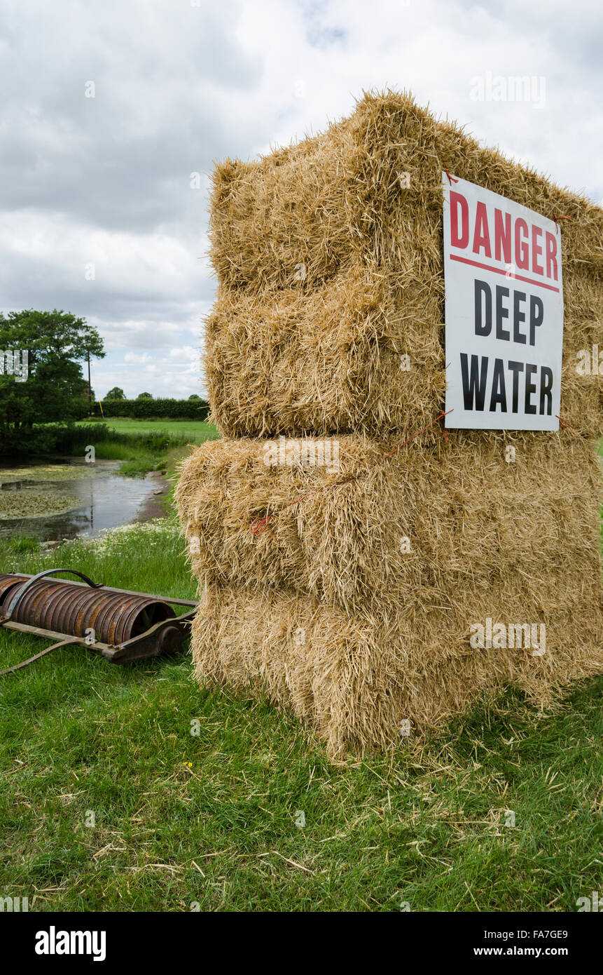 Hay pool hi-res stock photography and images - Alamy
