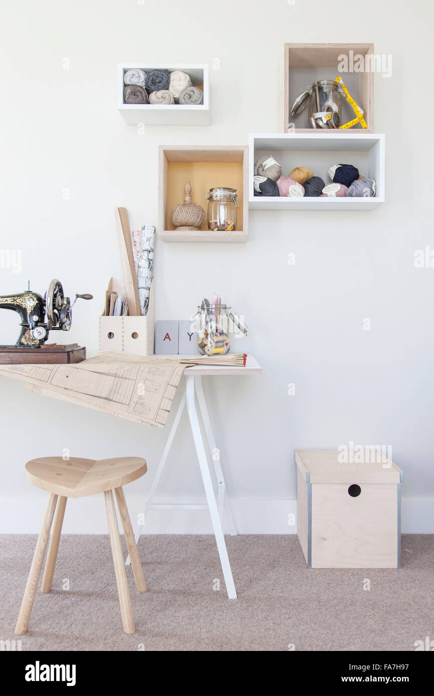 Fashion stylist room A house combining modern minimalist style with ...